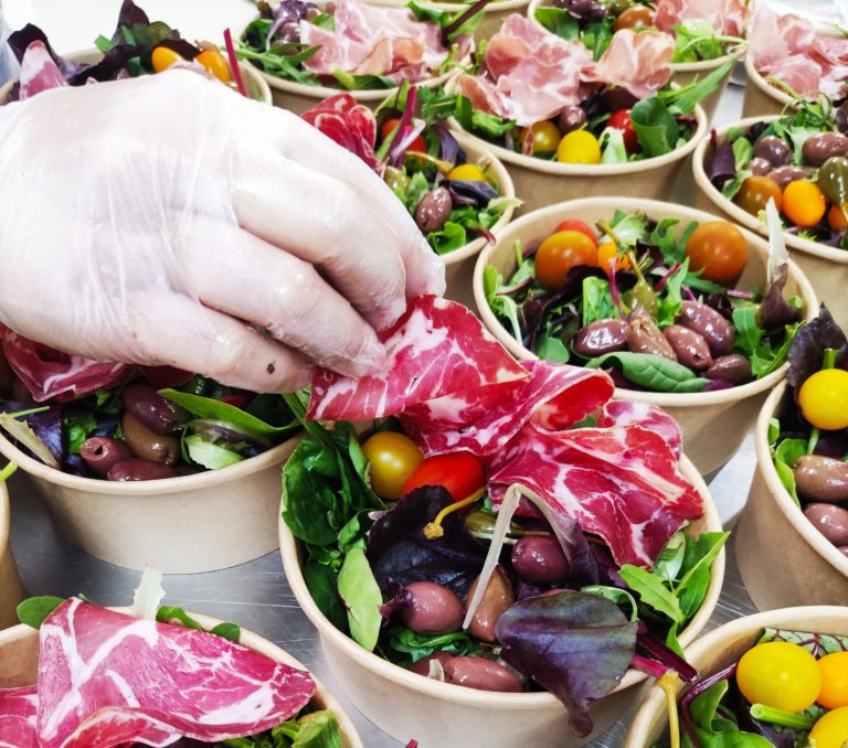 RECHERCHE TRAITEUR CUISINIER – PALAISEAU